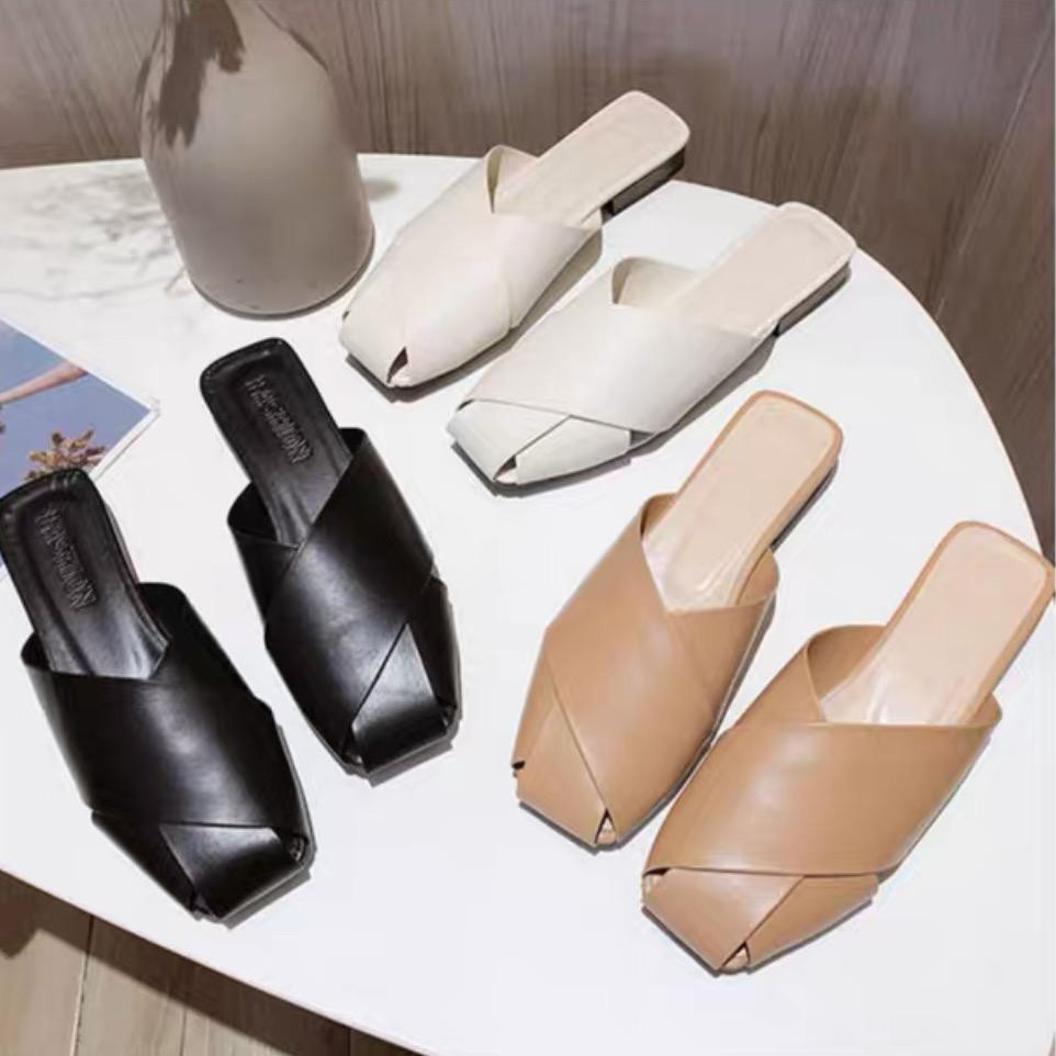 Sandals/sandals Flat Shoes Close SHUT | Shopee Malaysia