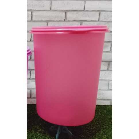 Tupperware Tall Canister 10L Giant Food Canister Tong Keropok Bekas ...