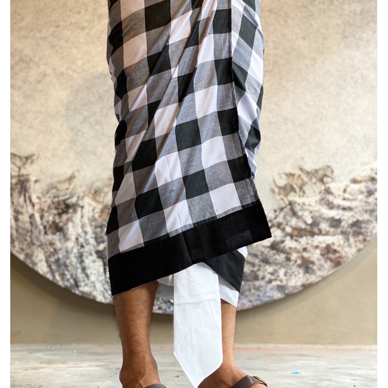 Classic poleng saput typical of Balinese traditional clothing | Shopee ...