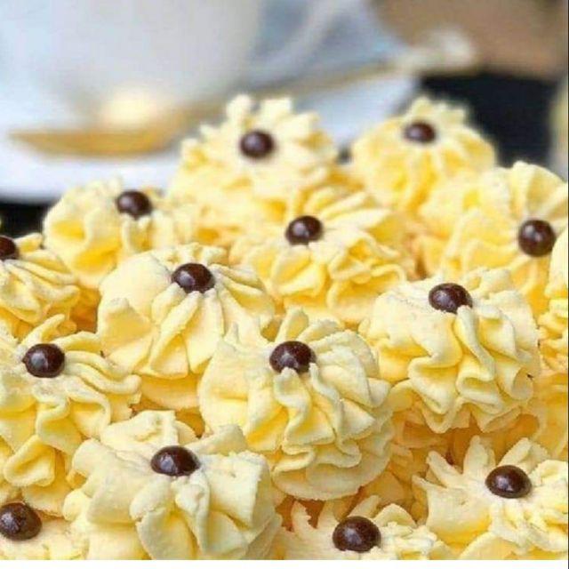 Kuih semperit susu..cair dimulut | Shopee Malaysia