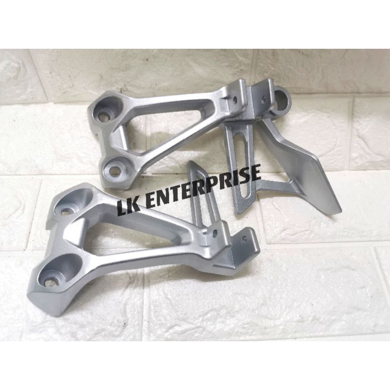 HONDA RS150 RS 150 REAR FOOTREST FOOT REST BRACKET (L/H) (R/H) SET ...