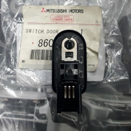 Original Mitsubishi Pajero Sport Triton Xpander Door Switch | Shopee ...