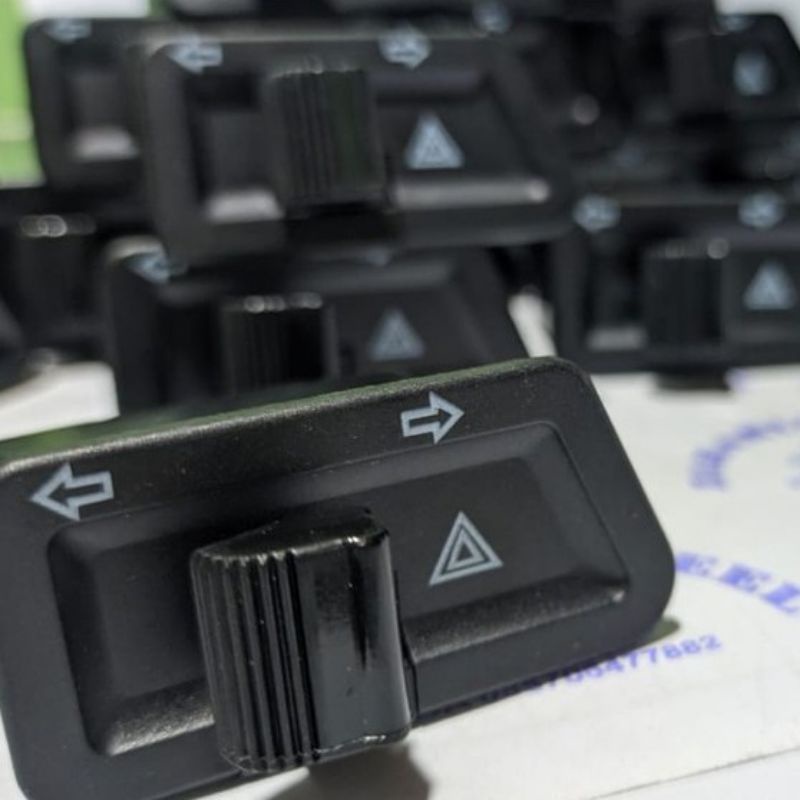 TOMBOL Hazard Switch Button Turn Signal Sen Riting Danger Beat ...