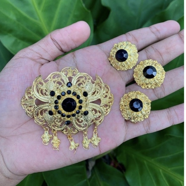 Mini Bali Alpaca Brooch | Mini Kebaya Gold Brooch | Shopee Malaysia