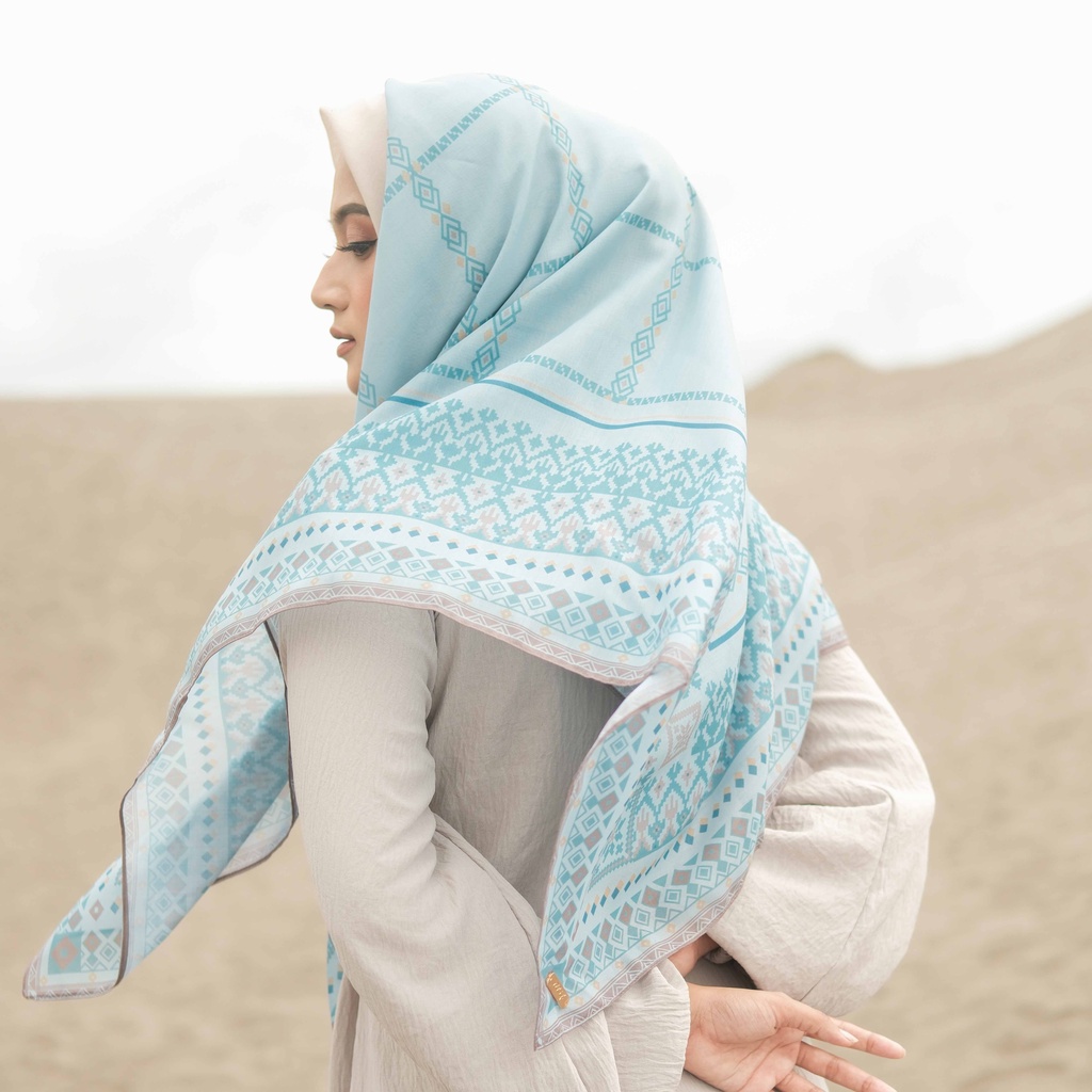 Alif Modern Wear - Hijab Square Motif Paris Premium Korea - Cartwheel ...