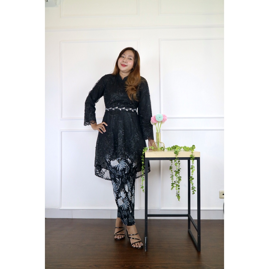 HITAM Modern Kebaya - Brocade Kebaya -- Black Party Kebaya | Shopee ...