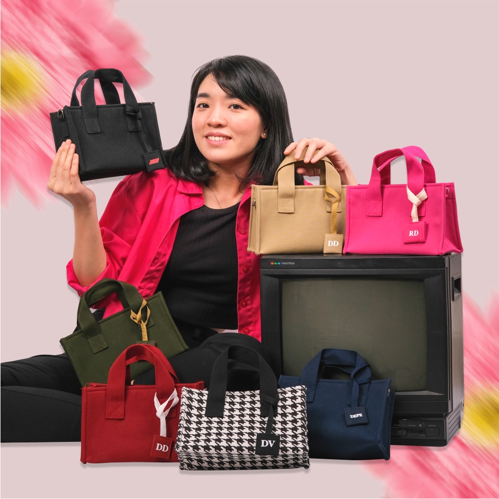 Mi-rae Korean Canvas bag FREE CUSTOM INITIAL/PICTURE/LOGO // MEINHART // mini Canvas bag glee ...