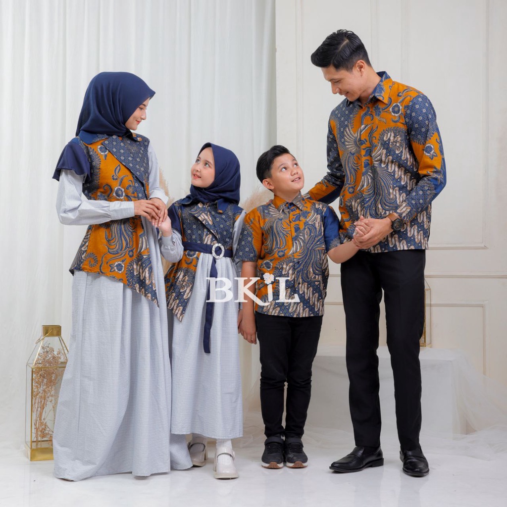 Raya Batik Uniform Modern Family | Shopee Malaysia