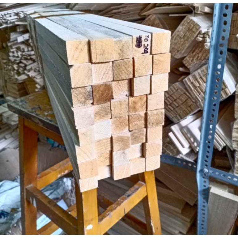 KAYU (Hard) Balsa Wood stick 25mm x 25mm x 66/60/50cm balsa reng balsa ...