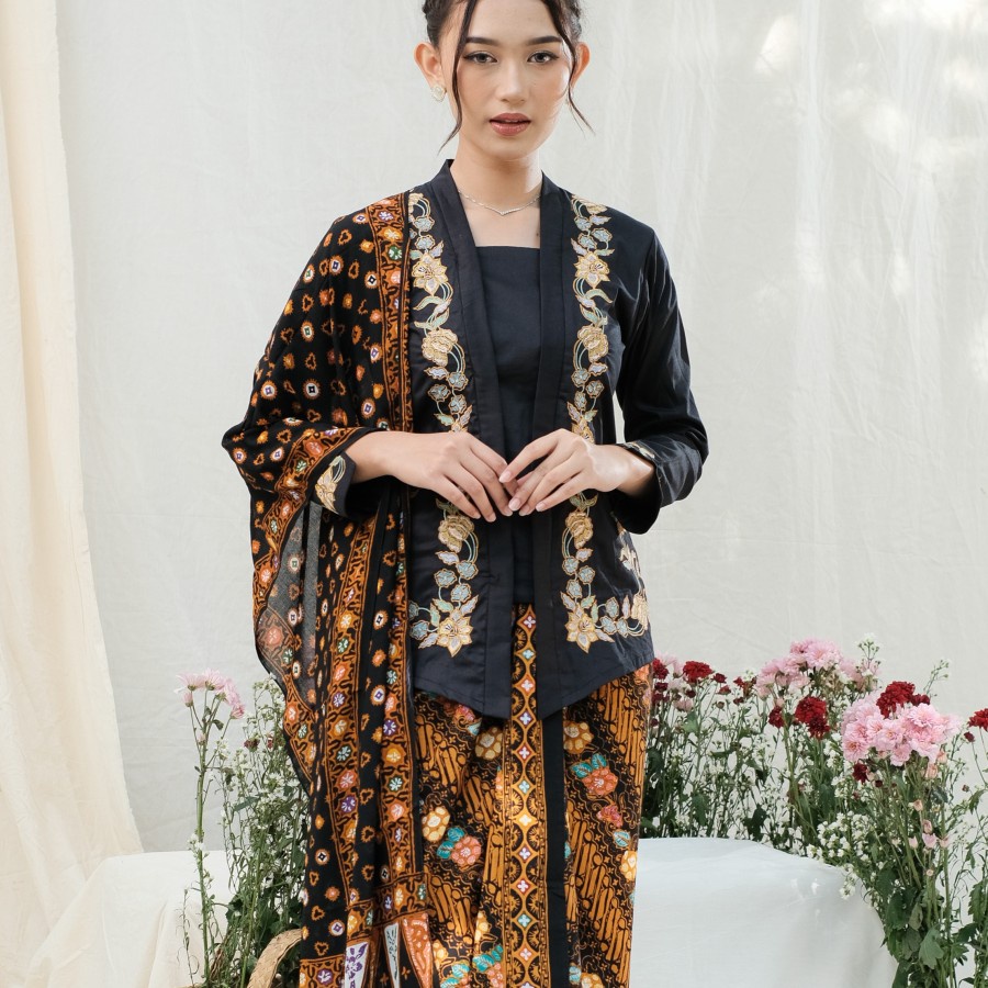 KATUN Meradelima Long Sleeve Embroidered Encim Kebaya Japanese Cotton ...