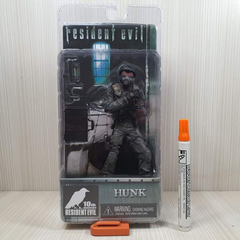 Resident evil hunk toy action figurehunk soldierdent evilby neca about ...