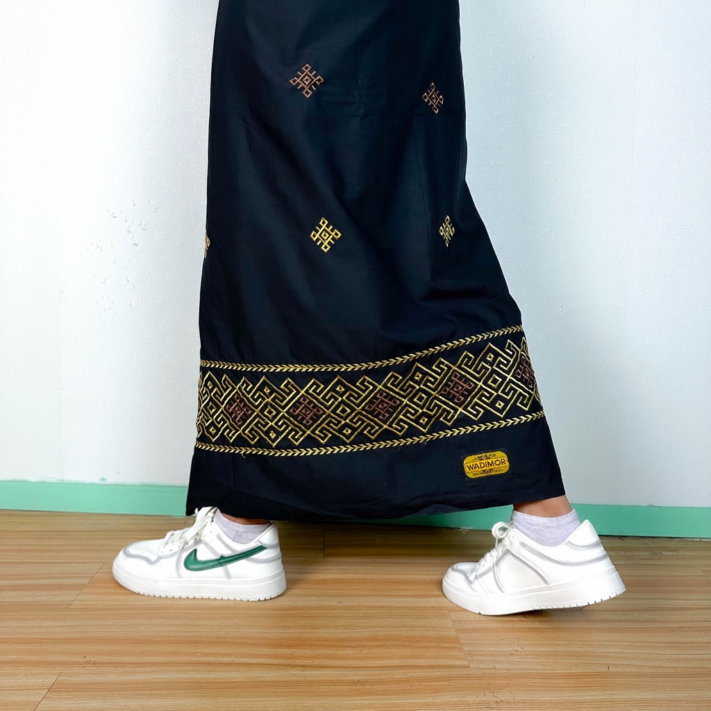 HITAM Embroidered Sarong With Arabic Motif3 W40HG Black Gold Embossed ...