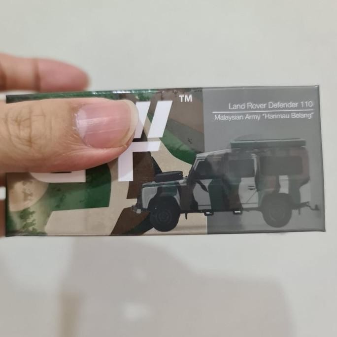 Mini gt land rover defender 110 malaysia army Striped Tiger 64 | Shopee ...