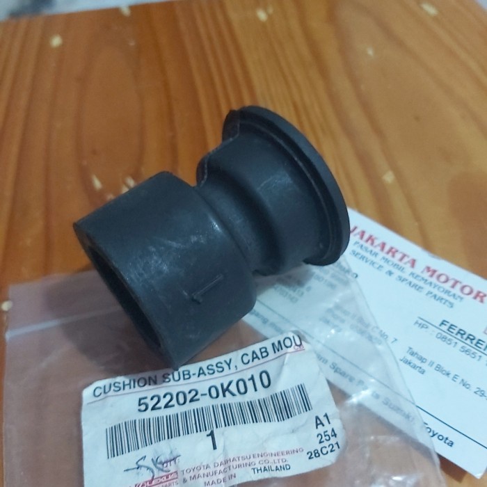 Latest Body Mounting Rubber Lower Cabin Rubber No. 1 Toyota Innova ...