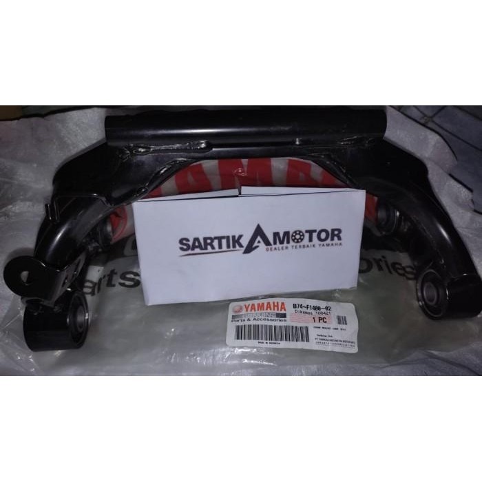 Original Engine Bracket Comp (Engine Mounting Bracket) Yamaha Xmax ...