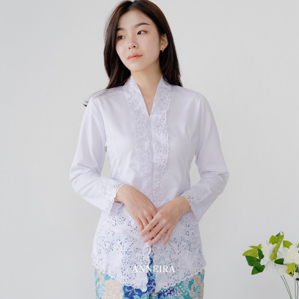 PUTIH Women's KEBAYA MODERN WHITE KEBAYA LONG SLEEVES (MORA) | Shopee ...