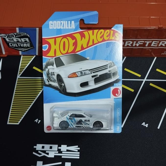 Forsale! Hot WHEELS GODZILLA R32 JAPAN CARD + PROTECTOR | Shopee Malaysia