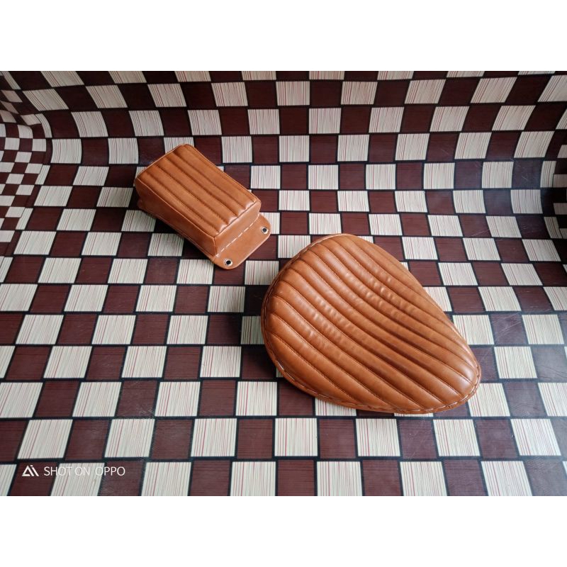 Custom double/single seat motorbike seats, chopper motorbike seats ...