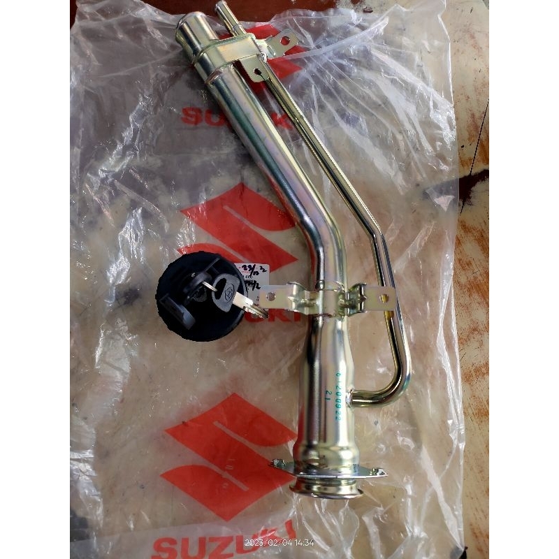 Jimny fuel tank filling pipe for rotation to become thread and key ...