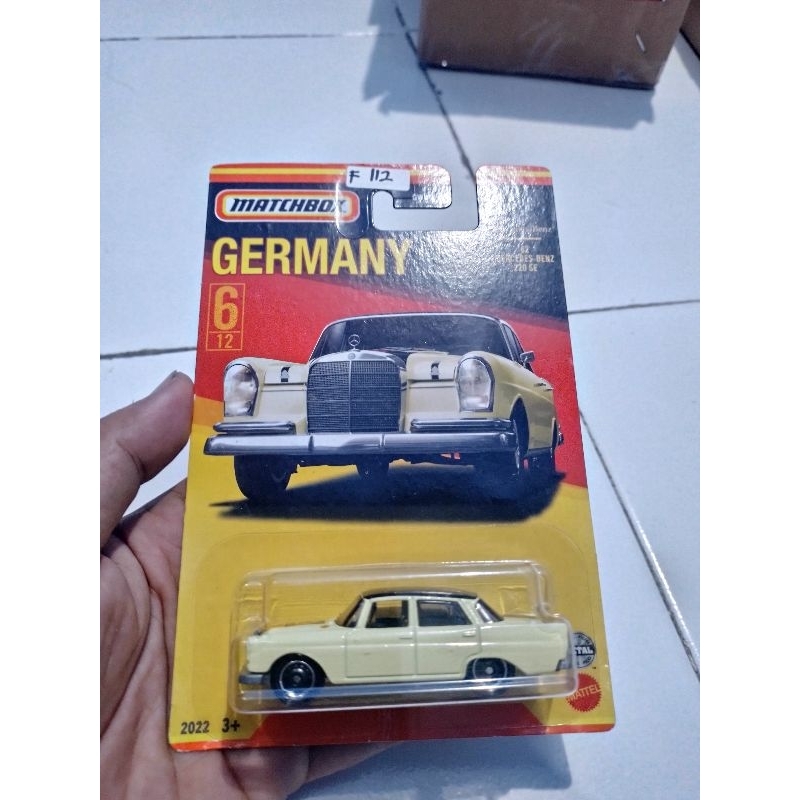 Matchbox 62 Mercedes Benz 220 SE Yellow | Shopee Malaysia