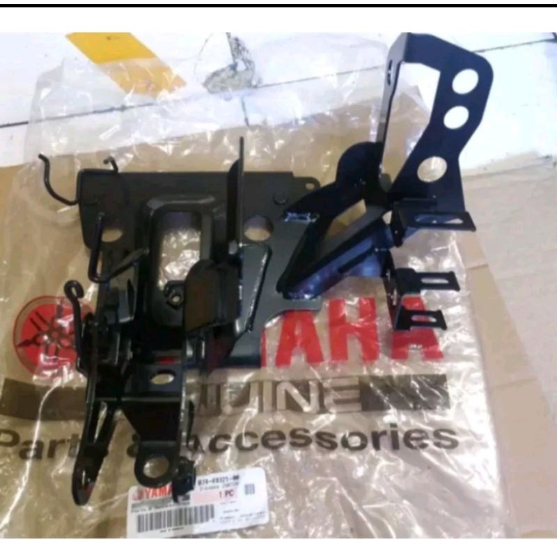 Stay 1 Bracket Front Shield Mount Bracket YAMAHA XMAX 250 B74-F8321-00 ...
