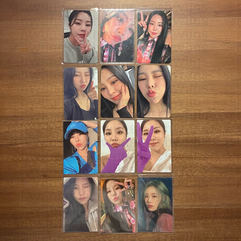 Mamamoo Wheein Redd Album Benefits Photocard | Shopee Malaysia