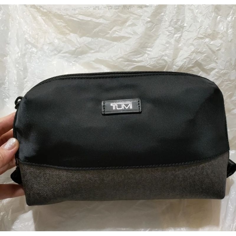 Tumi travel kit | Shopee Malaysia