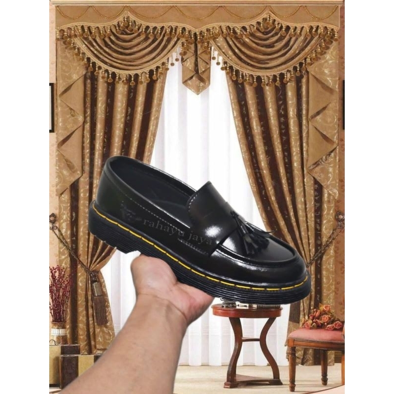 Slip-on loafers For Men And Women | Dockmart Casual Shoes | Shopee Malaysia