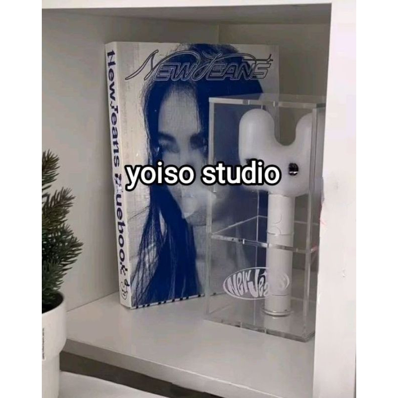 New Jeans Lightstick Box with Engraved Logo | Acrylic Light Stick Box ...