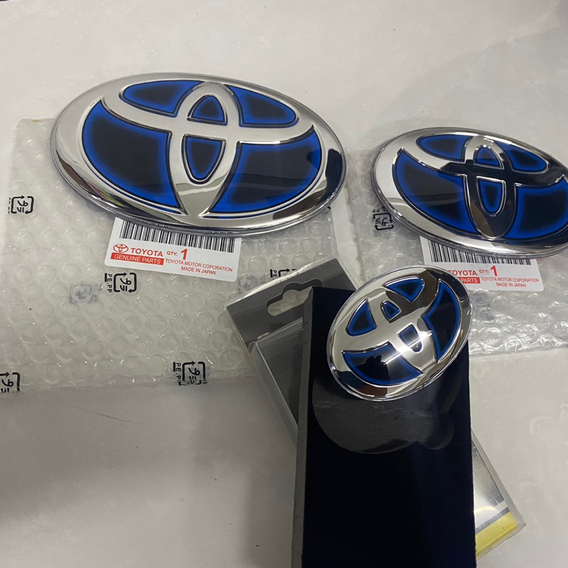 Toyota Avanza Veloz logo Hybrid Emblem glass look glossy clear | Shopee ...