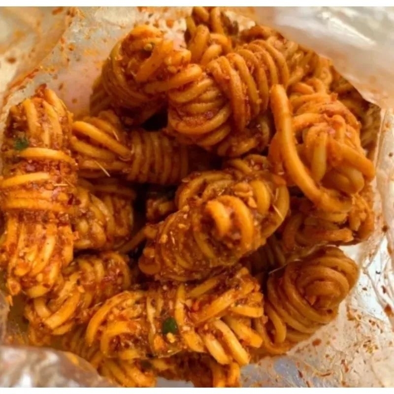 SPICY CRISPY KRIUK ROLLED NOODLES WITH ORANGE LEAVES makanan jajan ...