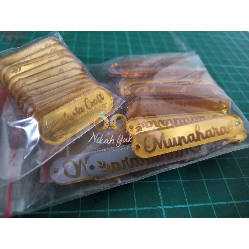 Custom GOLD ACRYLIC NAME LABEL, LOGO LABEL, ACRYLIC NAME LABEL HIJAB ...