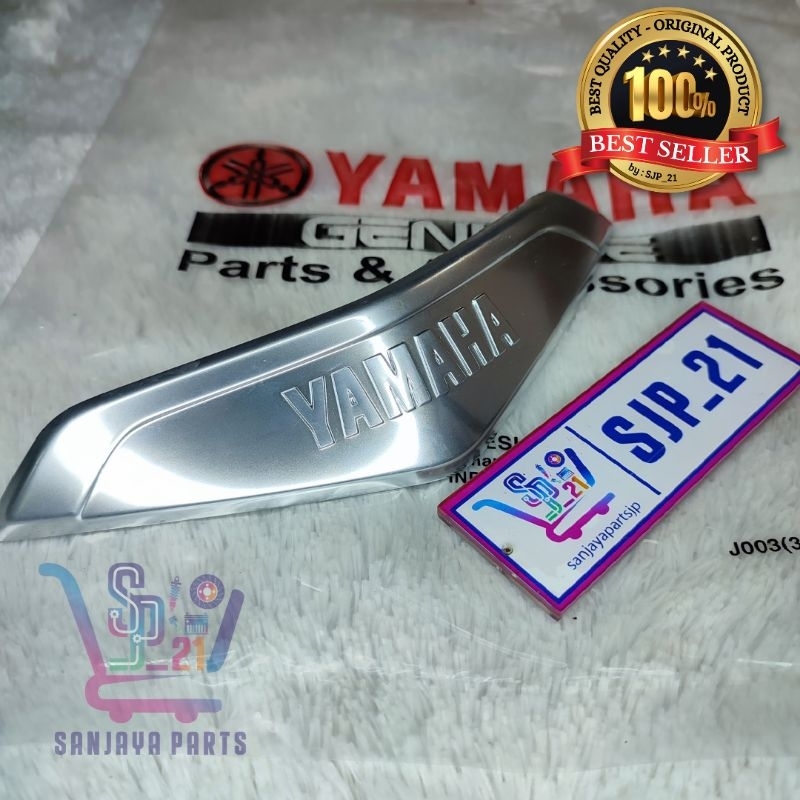 Yamaha xmax 250 Rear Seat emblem garnish original Code part BG6 B74a ...