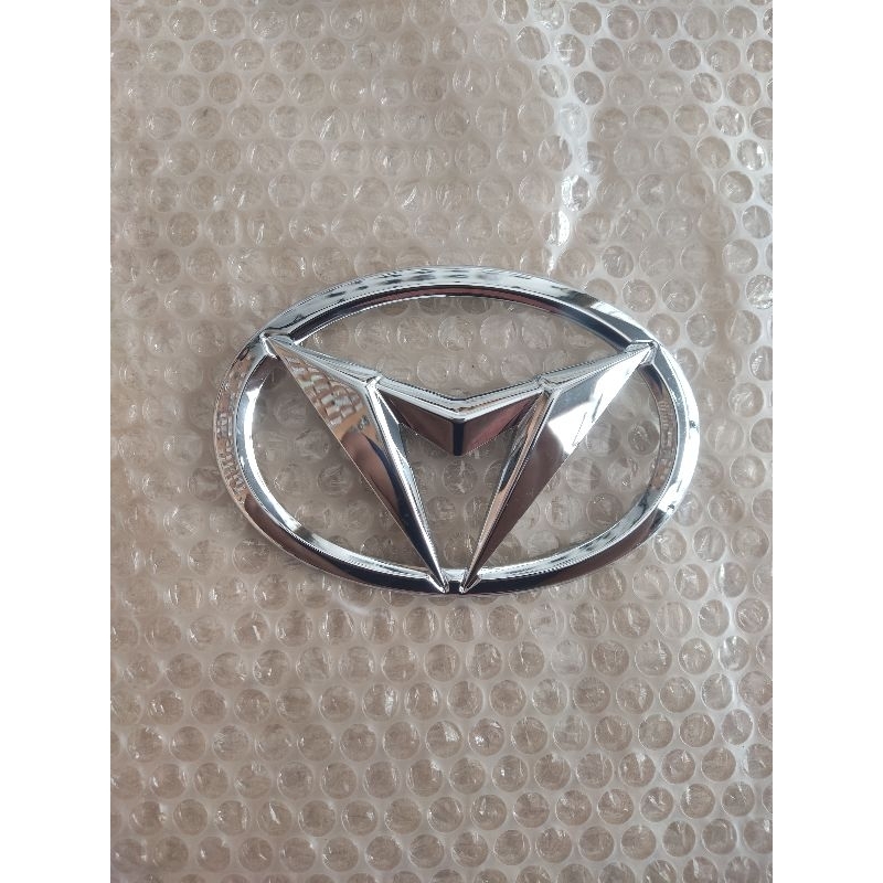 Original Ayla grille Daihatsu Ayla front logo emblem | Shopee Malaysia