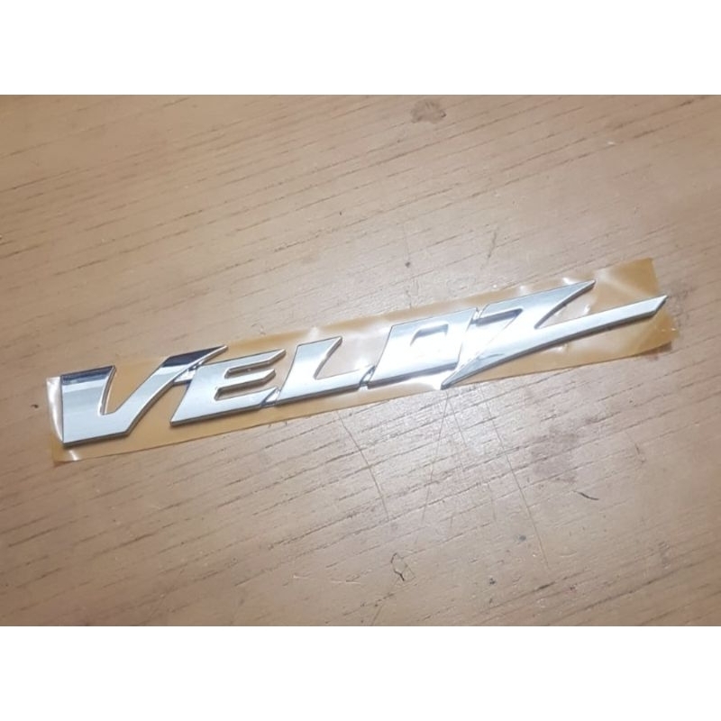 Toyota Veloz Emblem | Shopee Malaysia