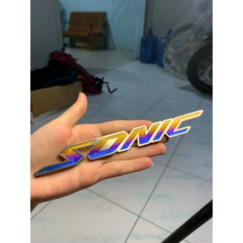 Universal TITANIUM EMBLEM MADE IN VIETNAM ORIGINAL | Shopee Malaysia