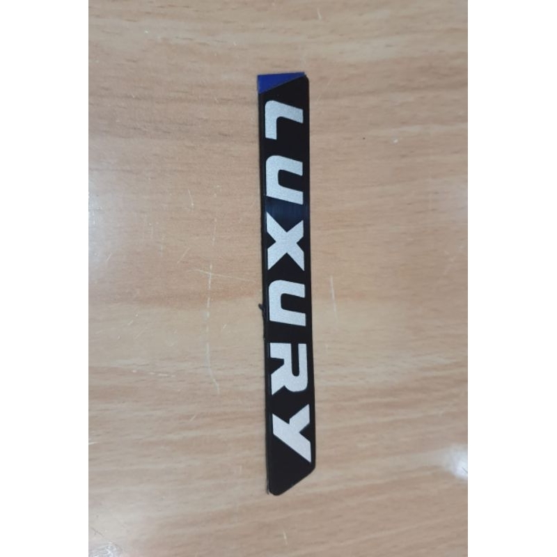 Toyota INNOVA REBORN LUXURY EMBLEM | Shopee Malaysia