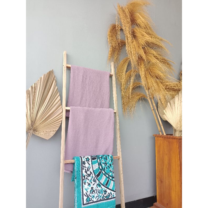 Ladeer hanger mukena prayer mat hijab latest aesthetic ladder rack ...