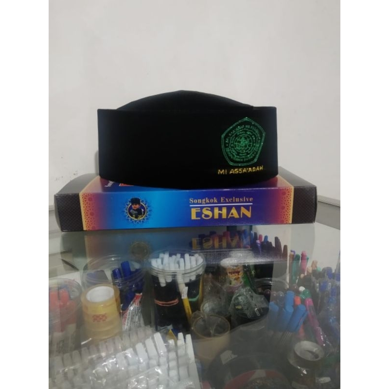 YG Songkok painting the MI Assaadah Bungah logo, peci logo, can request ...