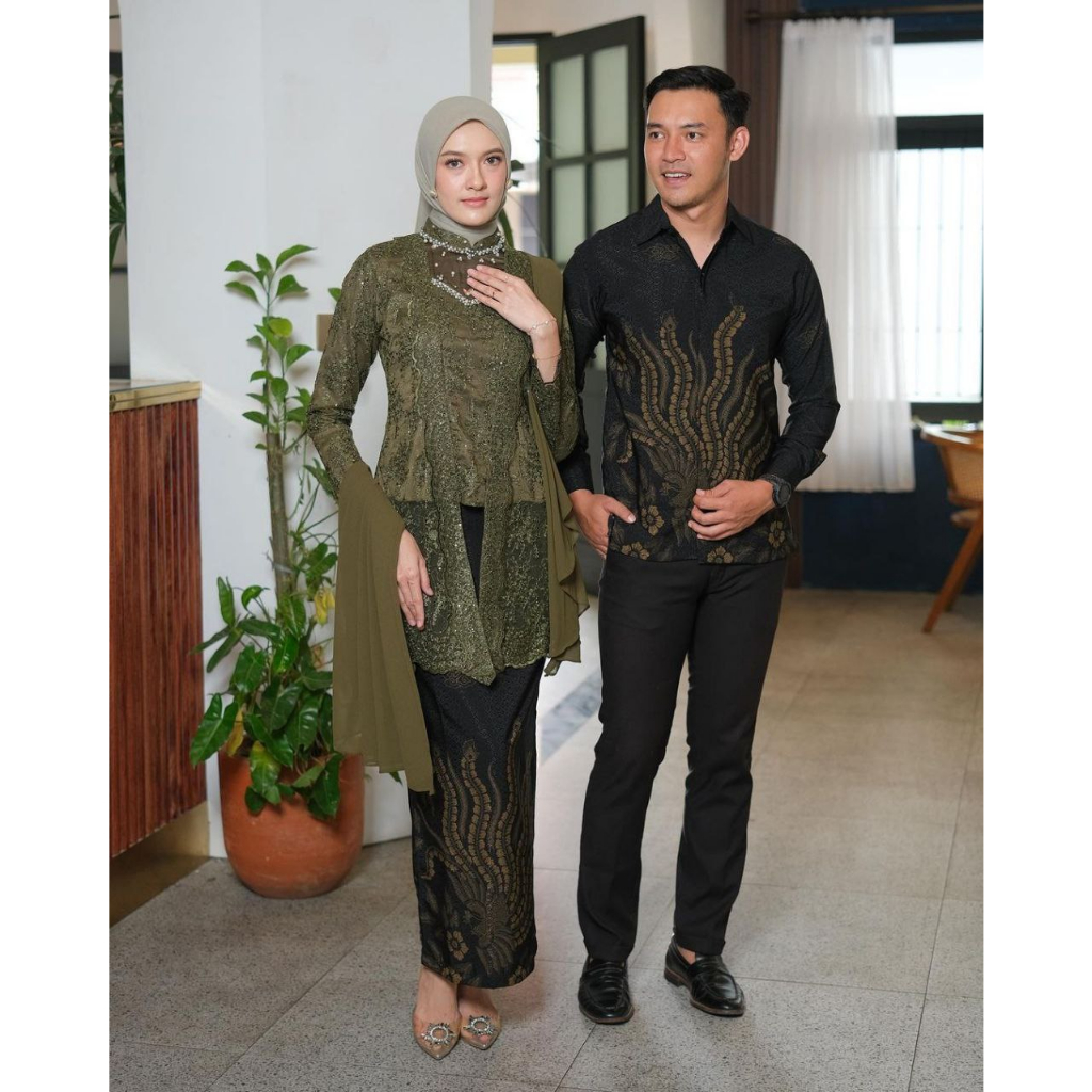 Batik Couple Kebaya Modern Application Kebaya Graduation Kebaya ...