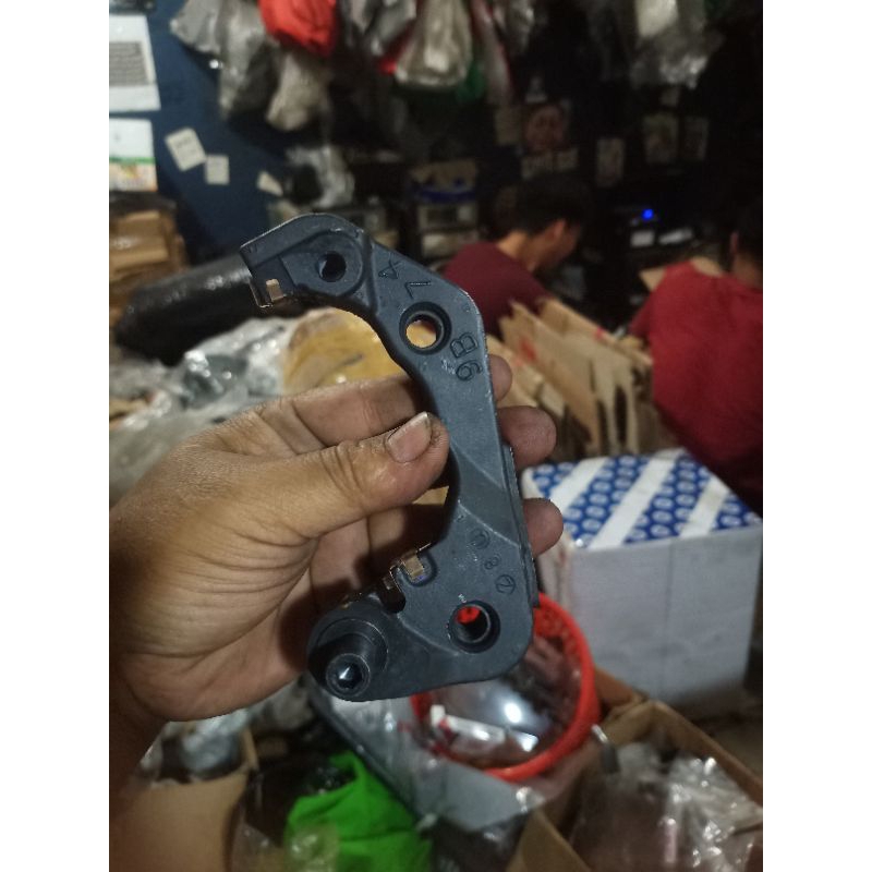 Xmax Rear Caliper Bracket original xmax Bracket palababi x max Rear ...