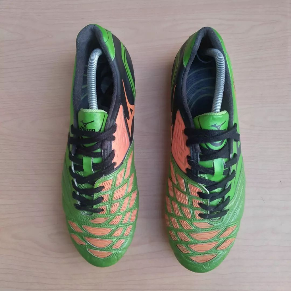Football shoes-Second hand football shoes-preloved football shoes ...