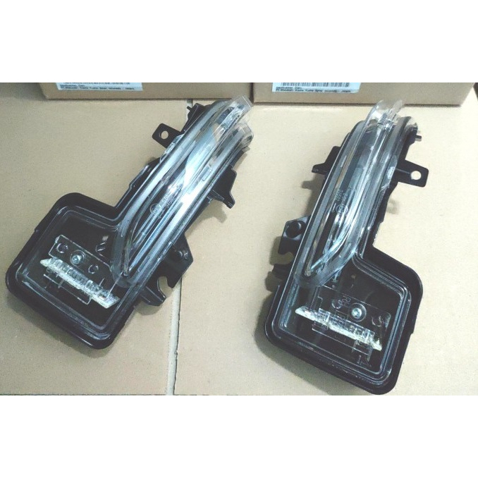 Original Mitsubishi Xpander Cross rear view mirror mica lights | Shopee ...
