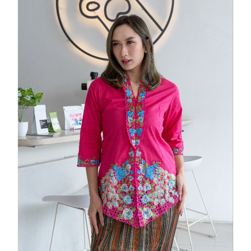 KATUN Color EMBROIDERED ENCIM KEBAYA STRETCH STRETCH COTTON KEBAYA ...