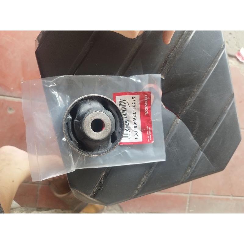 Big Lower Arm Boss Bushing Rubber Lower Front Wing Honda HRV SE ...