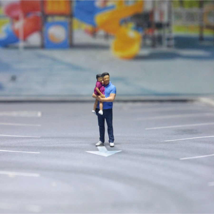 Miniature Figure Parent And Child Scale 1/64 Diorama Diecast | Shopee ...