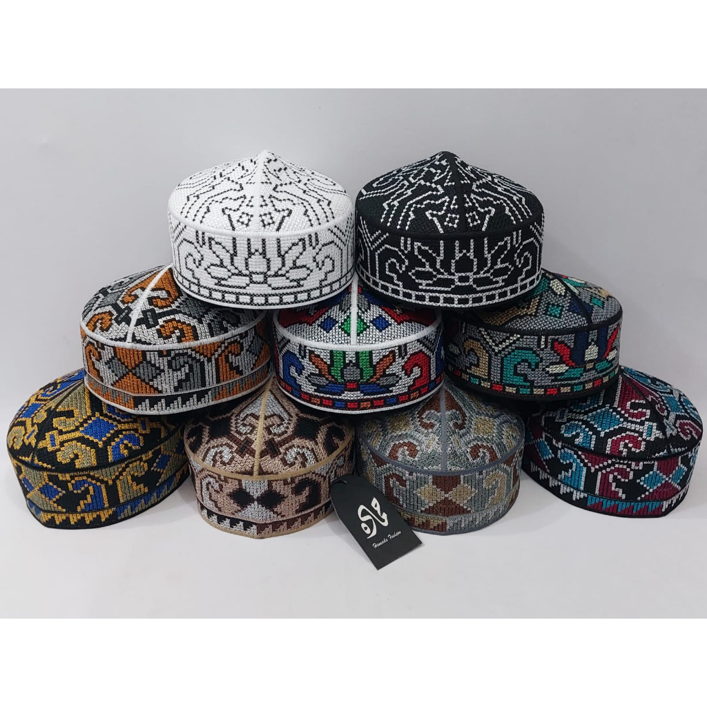 PECI PAKISTAN HAMADA EXCLUSIVE BOX PACKAGING / Full Embroidered Peci ...