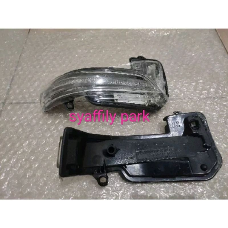 Innova Hilux 2016-2020 rear view mirror mica | Shopee Malaysia