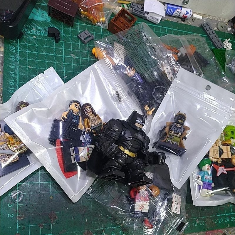 Lego bricks minifig mini figure batman DC universe kws | Shopee Malaysia