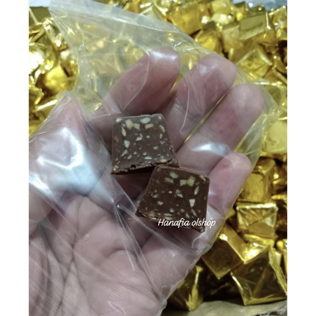 KILOAN PYRAMID CHOCOLATE HANAFIA PYRAMID CHOCOLATE 1kg eSQ BERRY ...